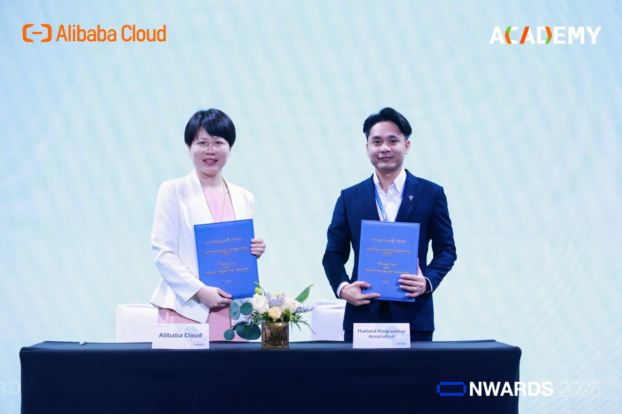 TPA จับมือ Alibaba Cloud ยกระดับศักยภาพนักพัฒนาซอฟต์แวร์ไทยในงาน Alibaba Cloud Onwards 2025 ...